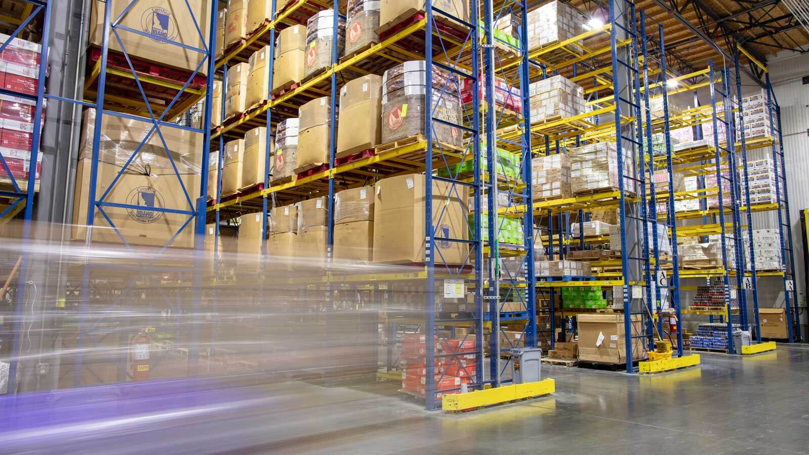 Streamlining Material Flow in Food and Beverage Distribution - KPI ...